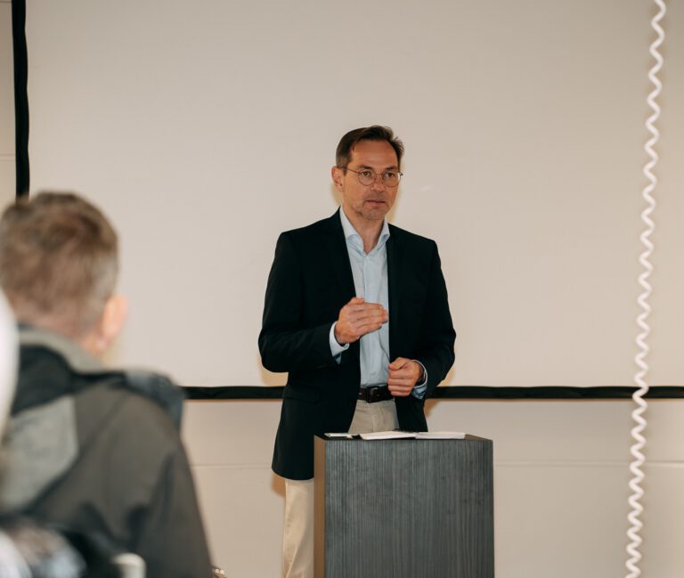News – Sven Müller